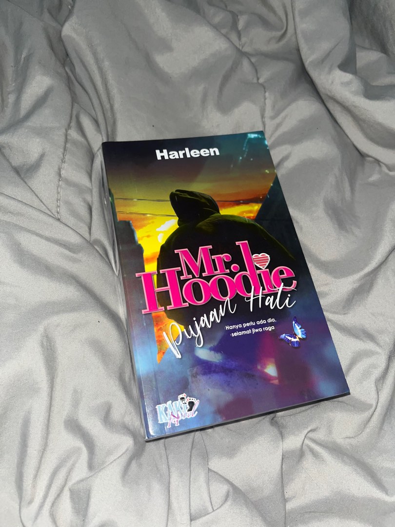 mr hoodie pujaan hati : HARLEEN, Hobbies & Toys, Books & Magazines ...