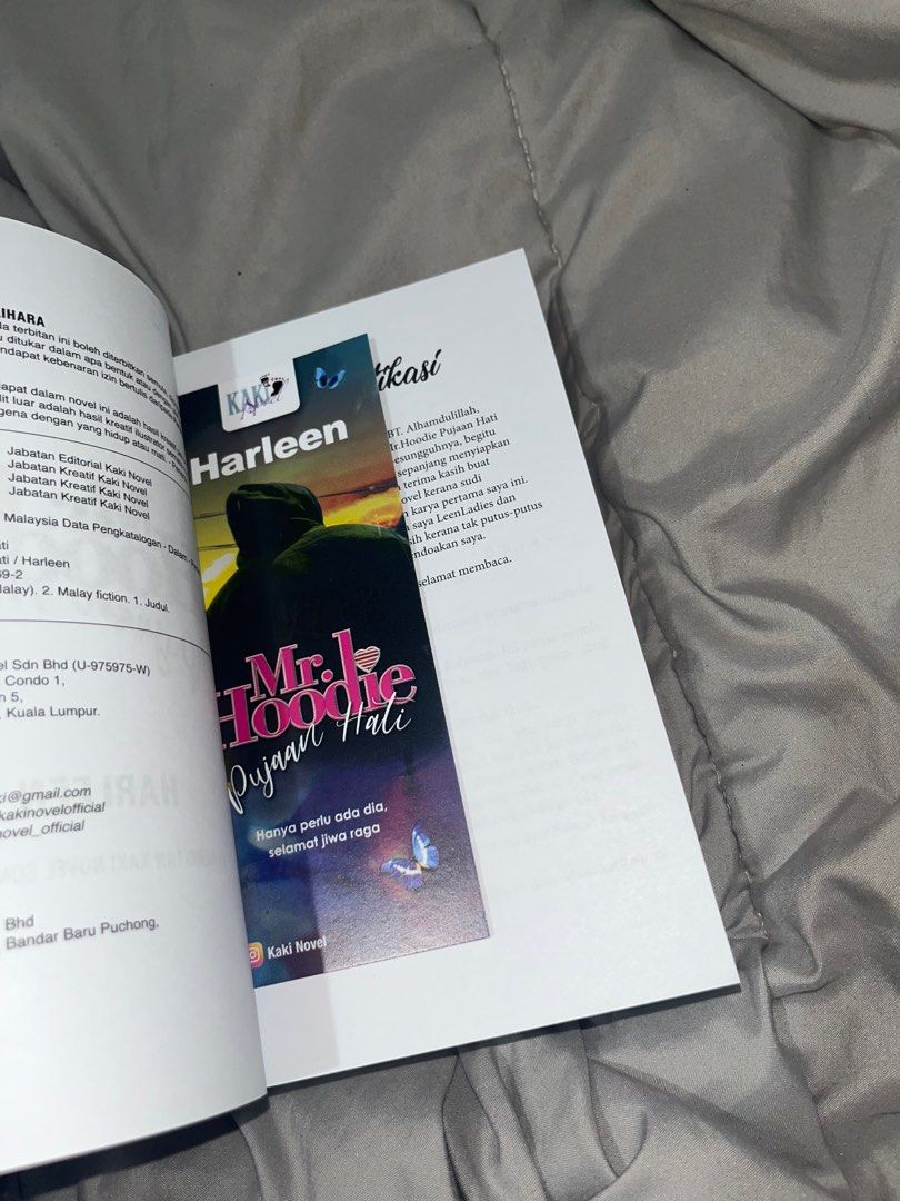 mr hoodie pujaan hati : HARLEEN, Hobbies & Toys, Books & Magazines ...