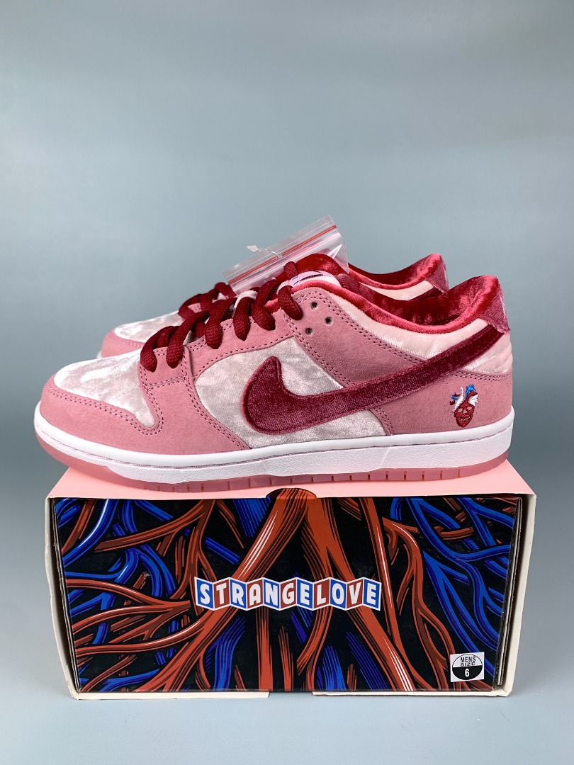 Nike SB Dunk Low StrangeLove Skateboards (7), 04/08/2024