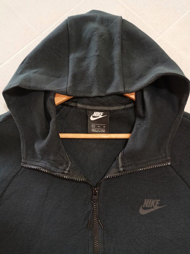 Nike tech fleece hoodie, Men's Fashion, Coats, Jackets and Outerwear on ...
