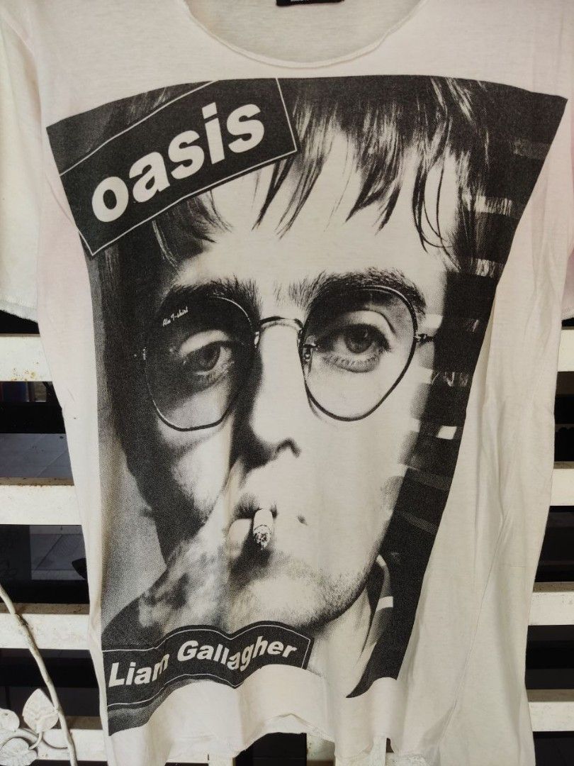 Oasis Liam Gallagher Big Print T-shirt, Women's Fashion, Tops, Shirts ...