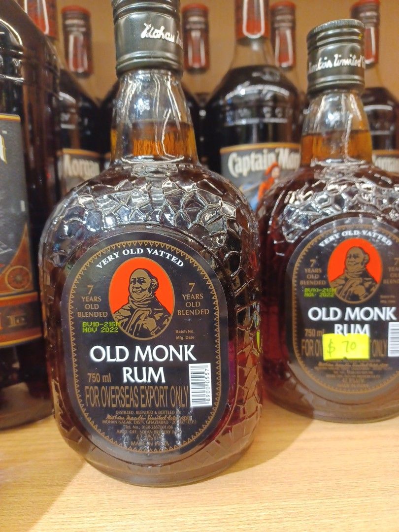Old Monk Rum 750ml, 嘢食 & 嘢飲, 酒精飲料 - Carousell