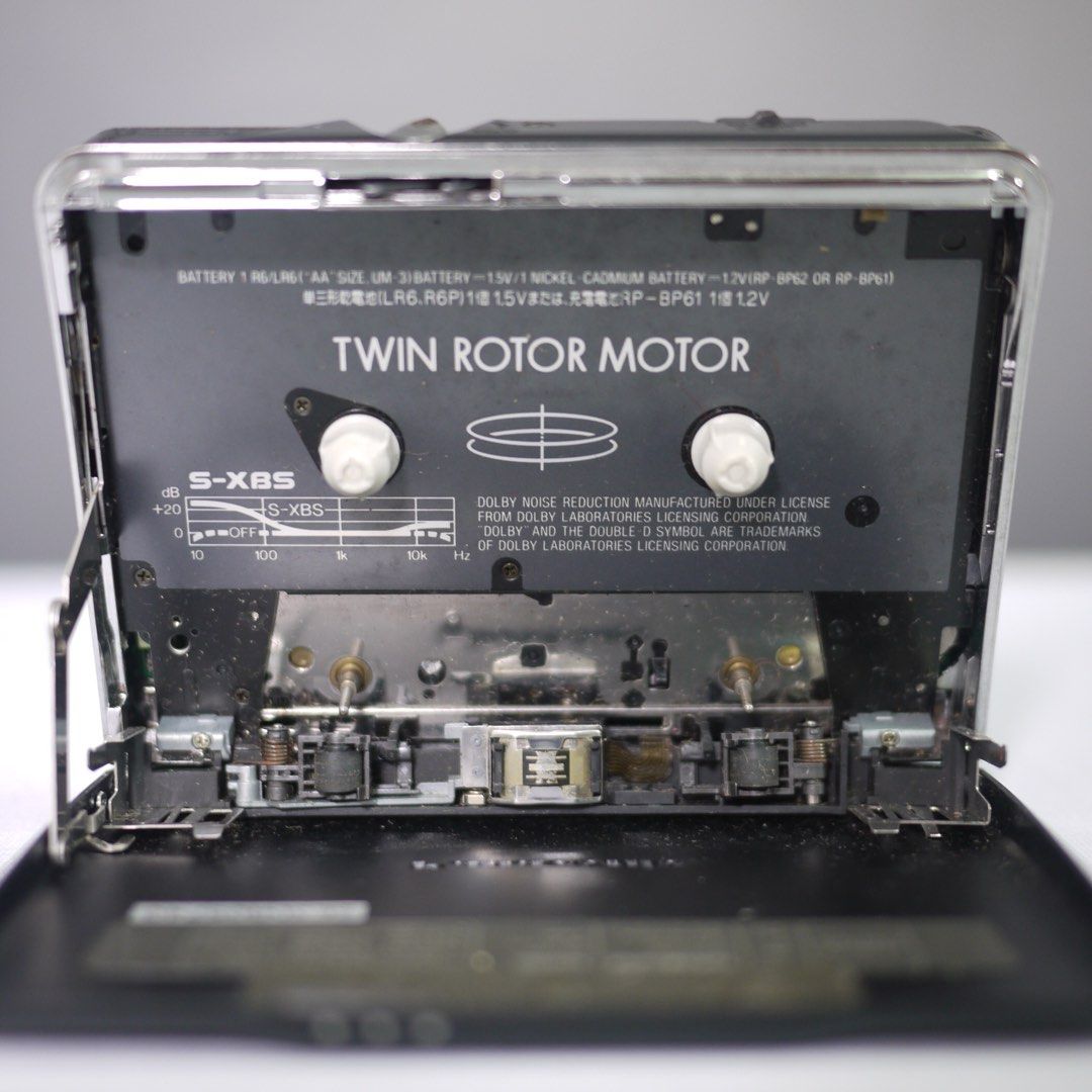 Panasonic RQ-S40V cassette and radio tuner, Audio, Portable Music ...