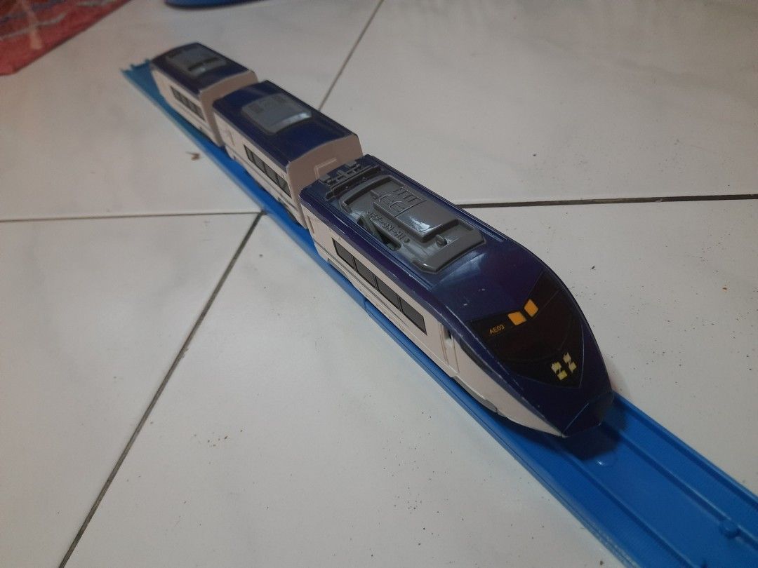 Plarail/Trackmaster Trains, Carriages and Tracks, Hobbies & Toys, Toys ...