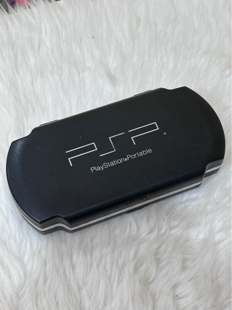 PSP UMD Hard Case, Video Gaming, Video Games, PlayStation on Carousell