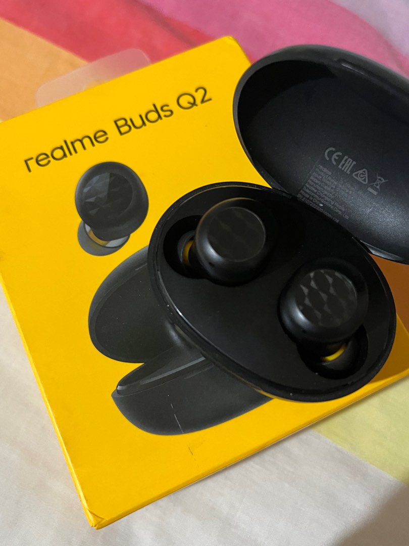 Real Me Buds Q2, Audio, Earphones on Carousell