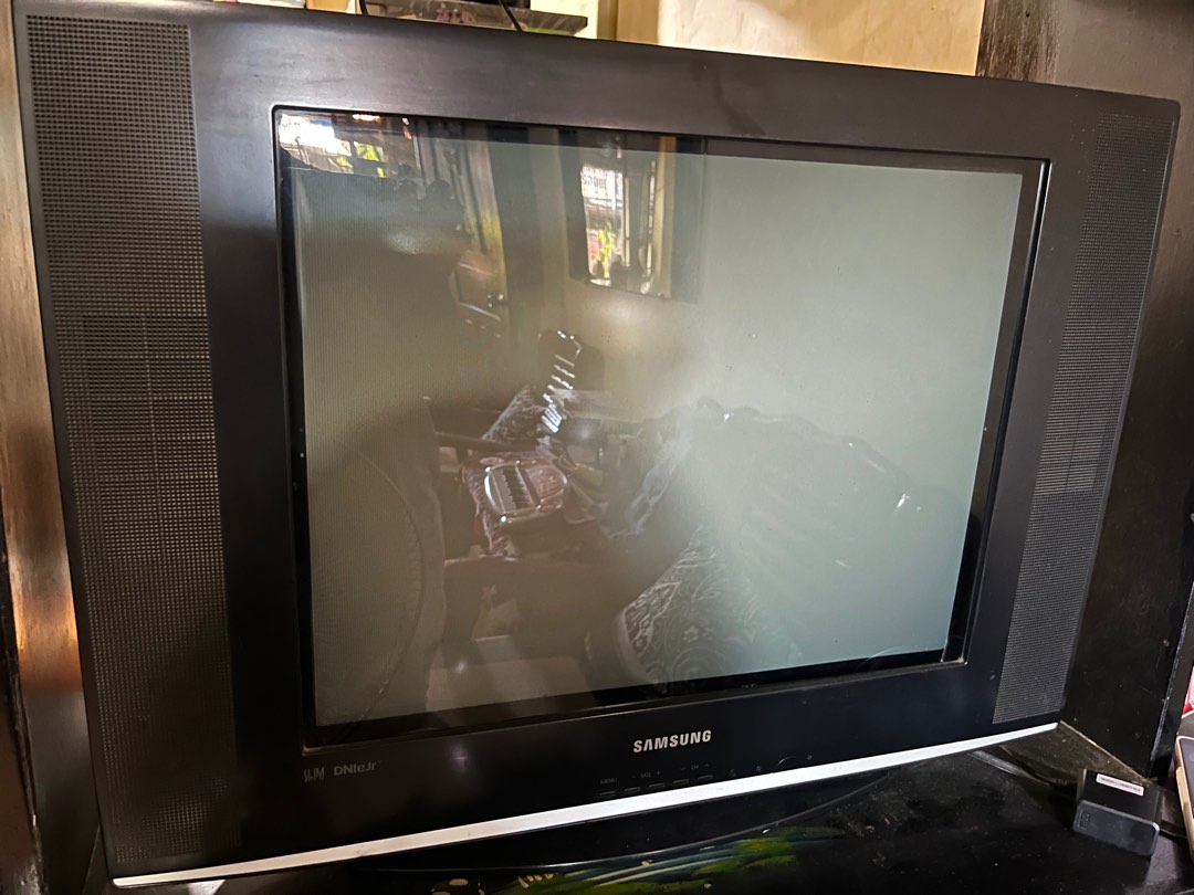 Samsung Slim Dniejr, TV & Home Appliances, TV & Entertainment, TV on ...