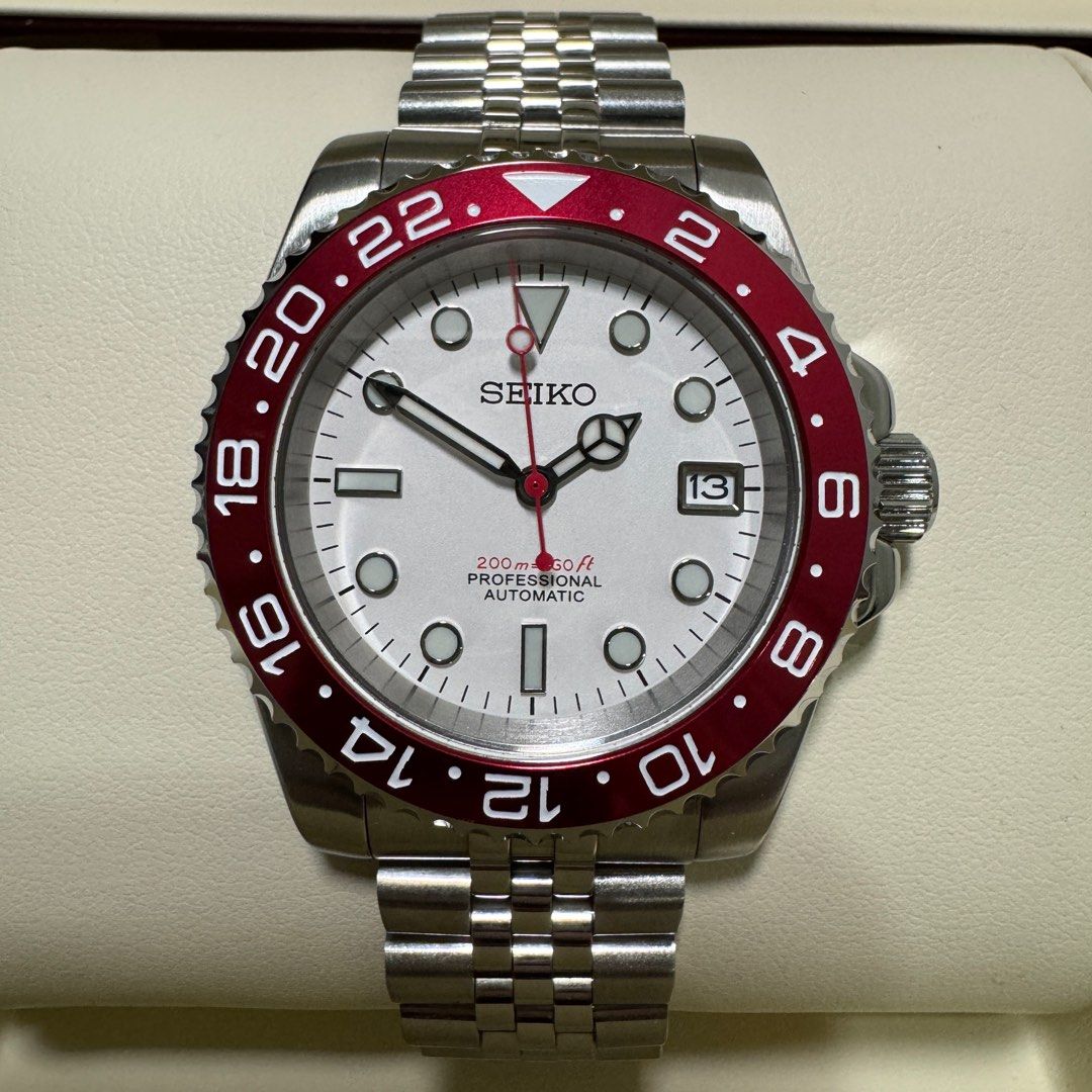 Seiko Mod - 40mm Red Bezel White Dial Custom Seiko Mod NH35 Automatic ...