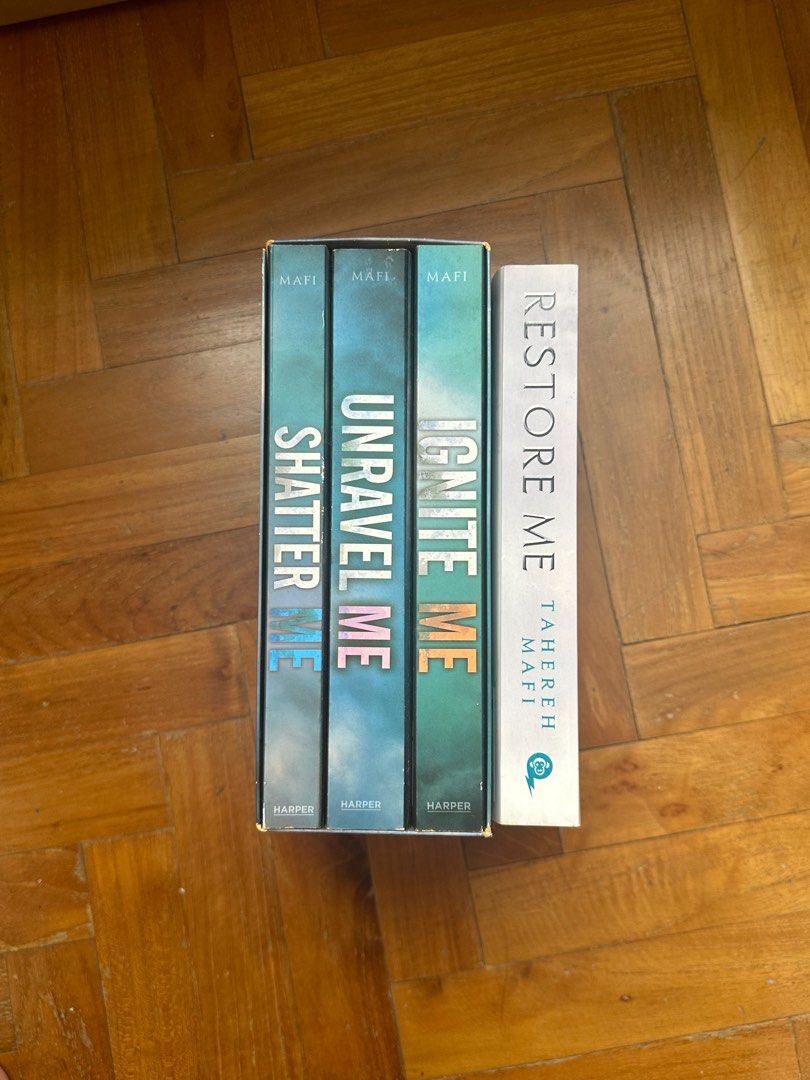 shatter me series books 1-4 (shatter me, unravel me, ignite me, restore ...