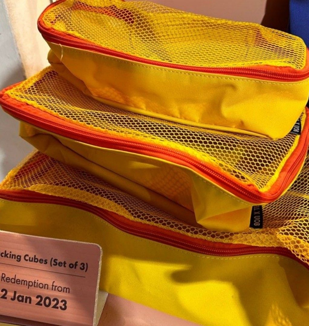 Shell crossing packing cube (set of 3), Everything Else on Carousell