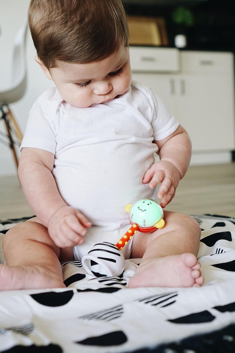 SmartNoggin NogginStik Developmental Light-Up Rattle - Encourage ...