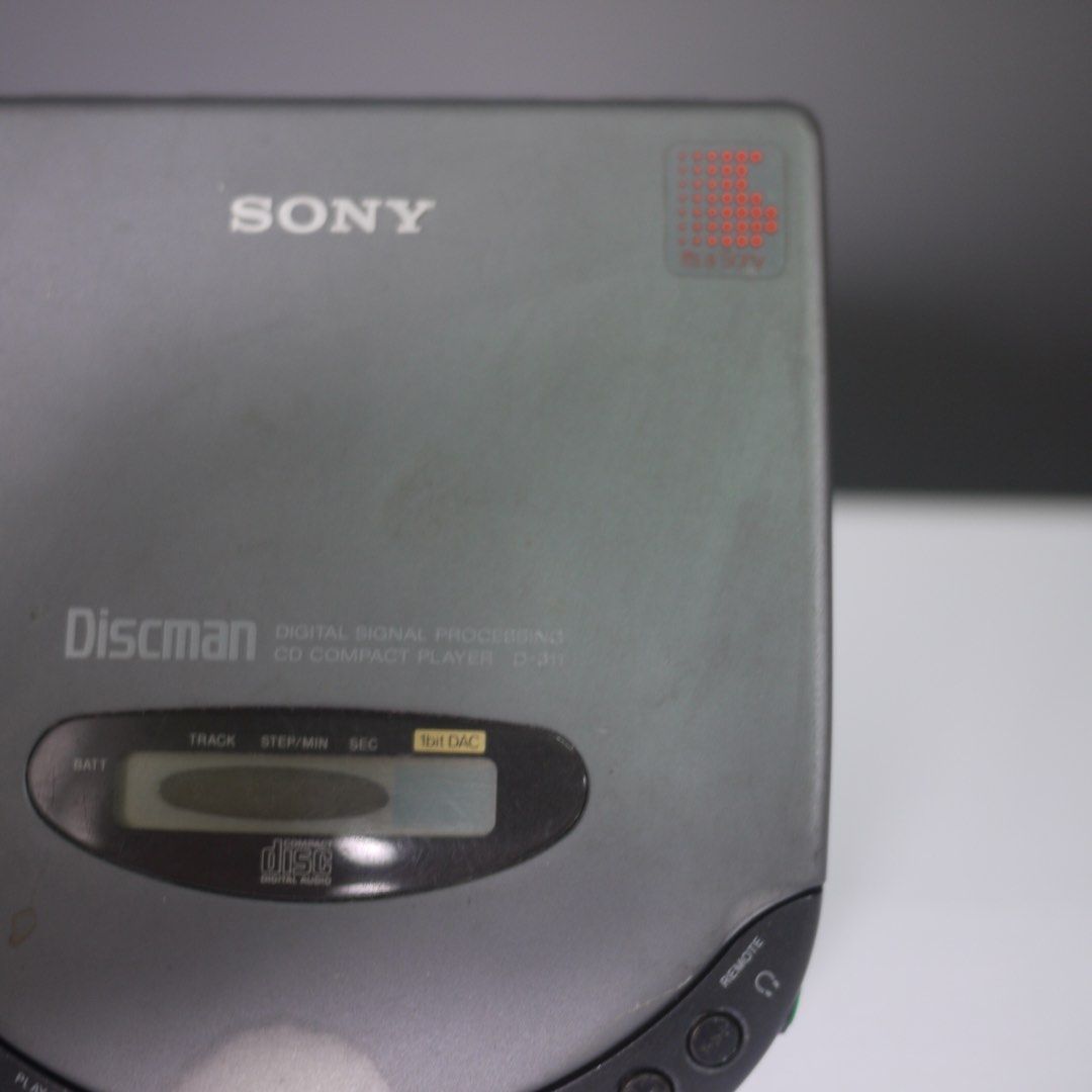 Sony Discman D-311 Defective CD player, Audio, Portable Music Players ...
