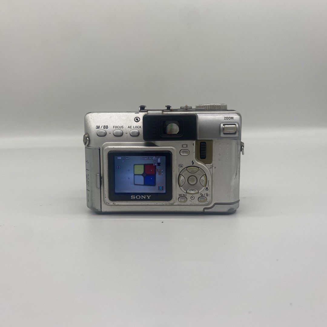 Rare Sony DSC V1 Digicam Nightshot, Photography, Cameras on Carousell