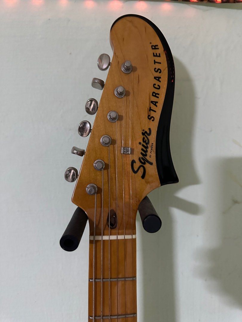 Squier Starcaster, Hobbies & Toys, Music & Media, Musical Instruments ...