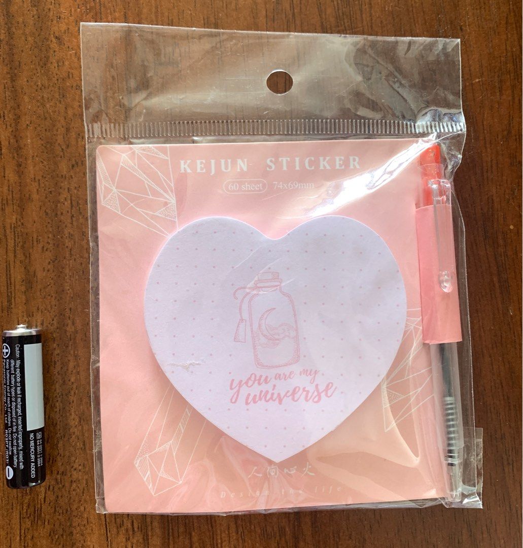 Sticky notes and pen set, Hobbies & Toys, Stationary & Craft ...