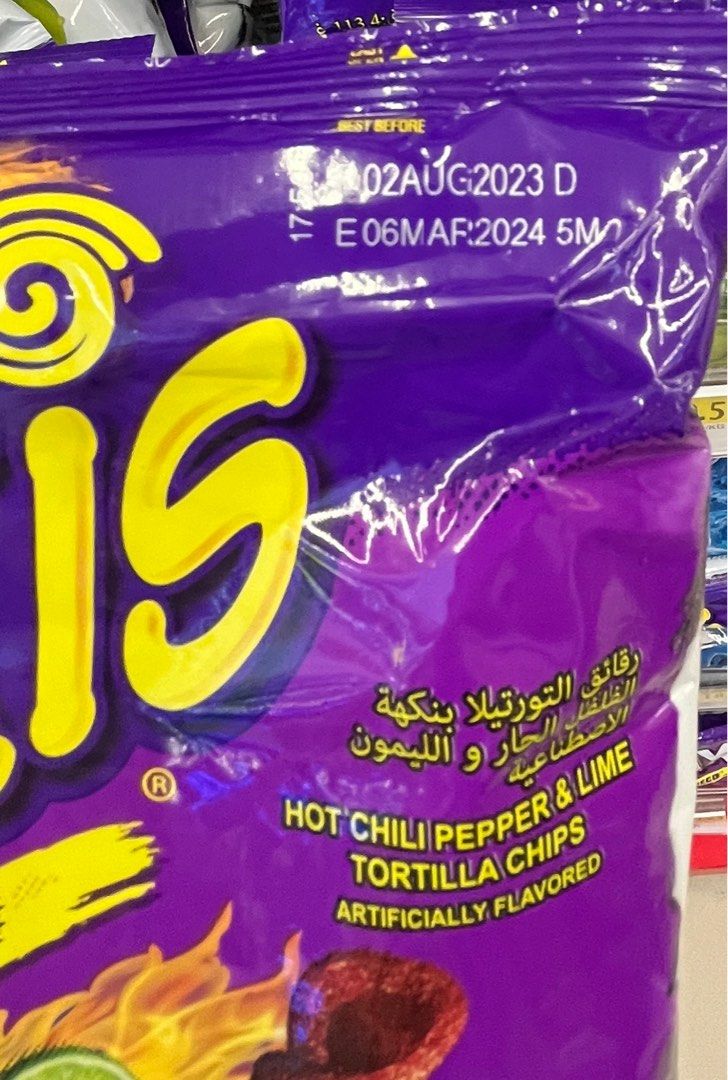 Takis Chips Fuego Flavor 4oz or 113.4g, Food & Drinks, Other Food ...