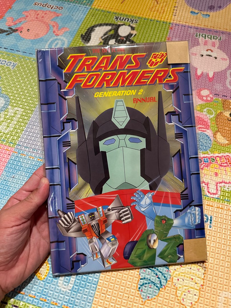 Transformers Annual 1995, Hobbies & Toys, Books & Magazines, Fiction ...