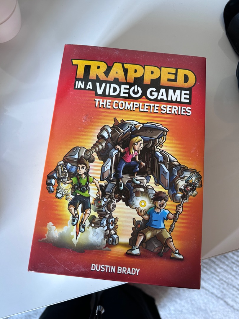 Trapped in a video game (box set), Hobbies & Toys, Books & Magazines ...