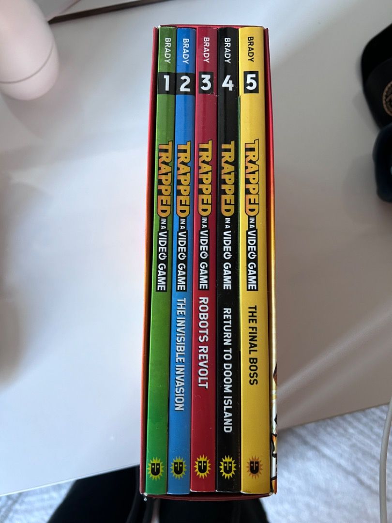 Trapped in a video game (box set), Hobbies & Toys, Books & Magazines ...