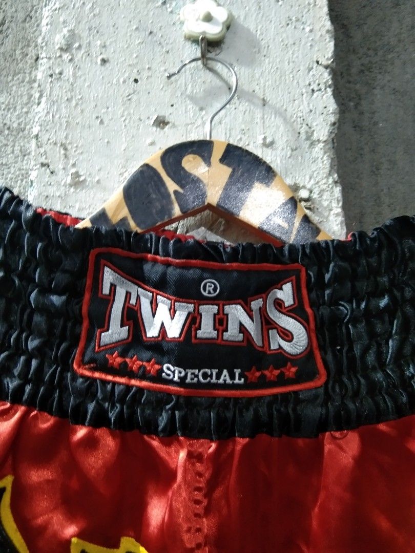TWINS SPECIAL OFFICIAL MERCH, Men's Fashion, Activewear on Carousell