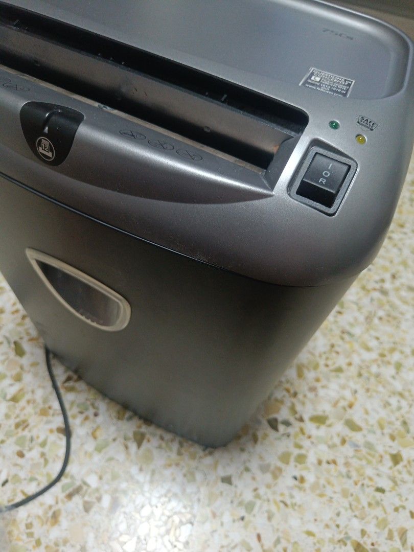 [Used] Paper shredder, Computers & Tech, Office & Business Technology ...