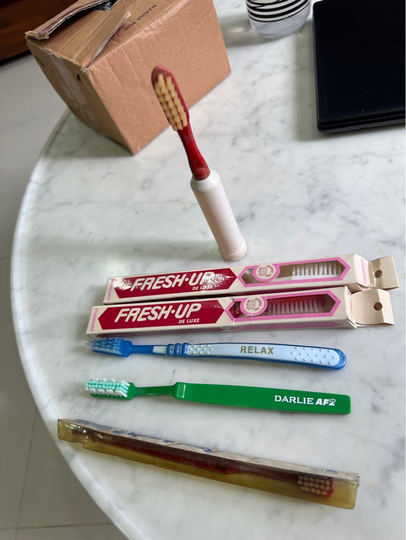 Vintage toothbrush brush, Hobbies & Toys, Memorabilia & Collectibles ...