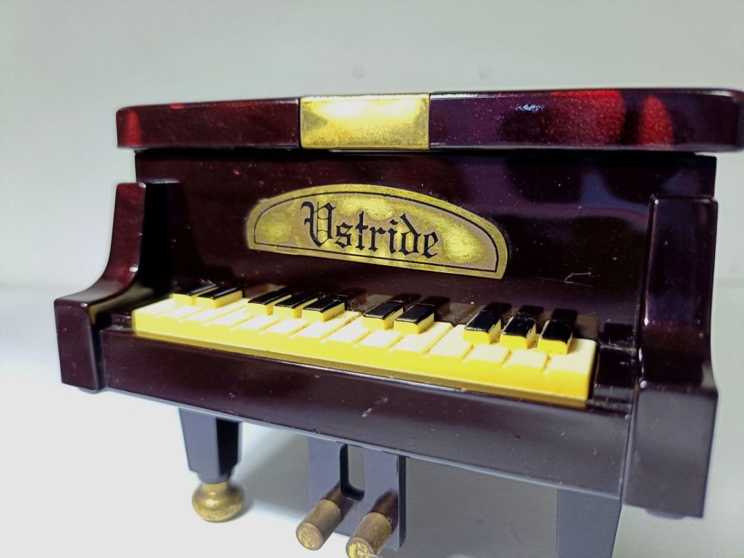 Vstride piano musical jewellery box from SIA design, Women's Fashion ...
