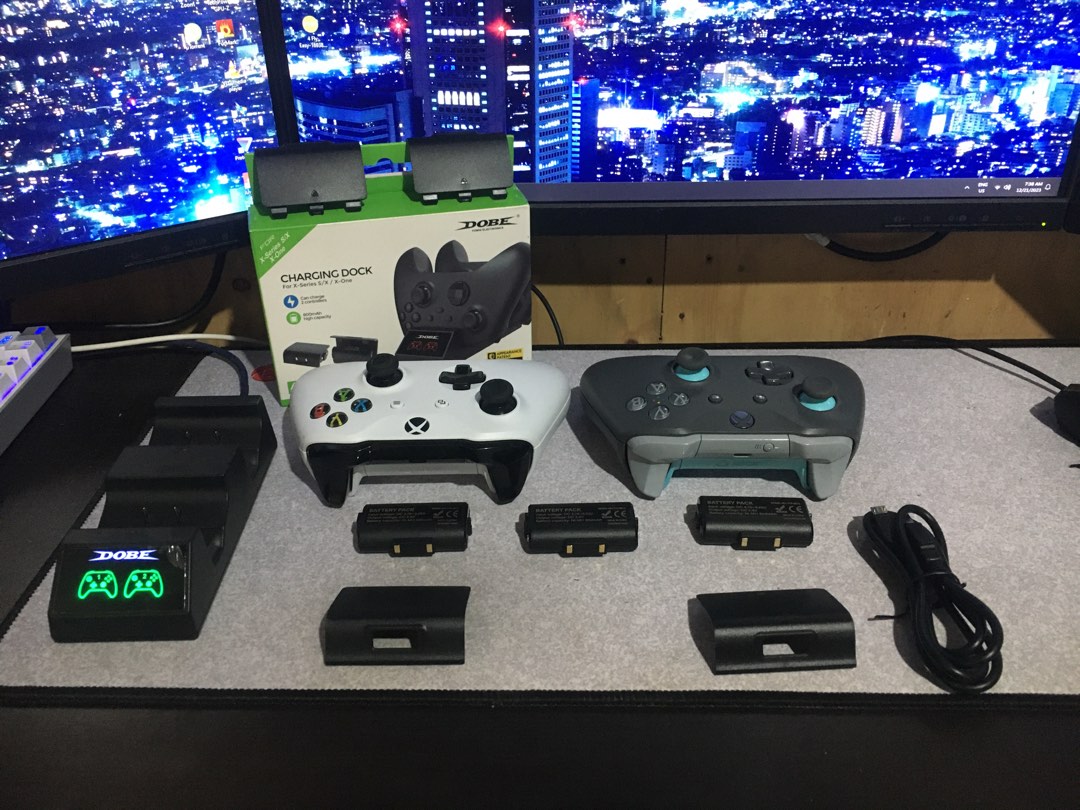 Xbox one controller with charging dock, Computers & Tech, Parts ...