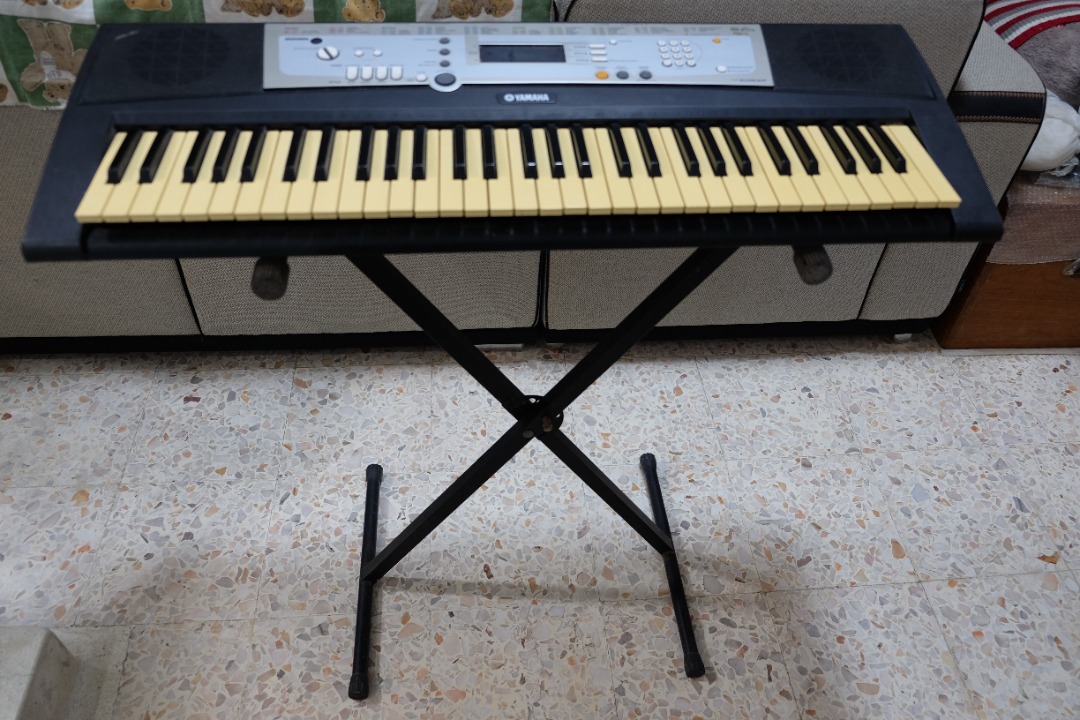 Yamaha PSR-E203 Digital Keyboard + X Stand, Hobbies & Toys, Music ...