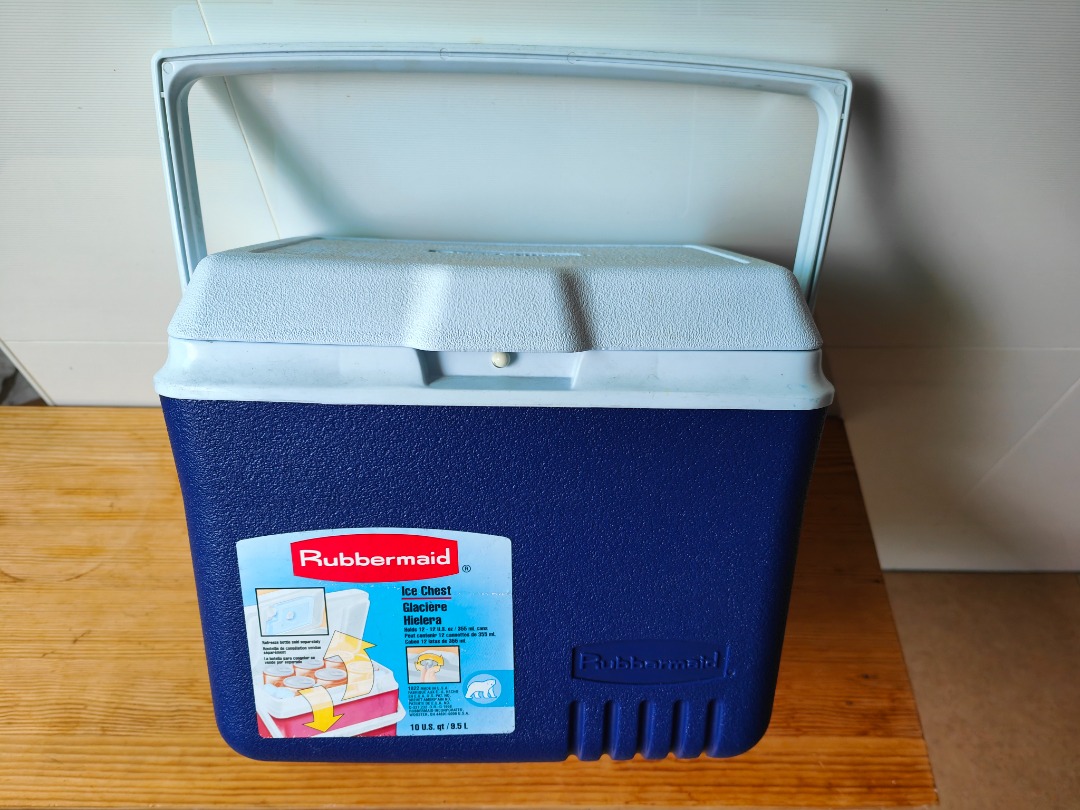 9.5L Cooler Box, Furniture & Home Living, Outdoor Furniture on Carousell