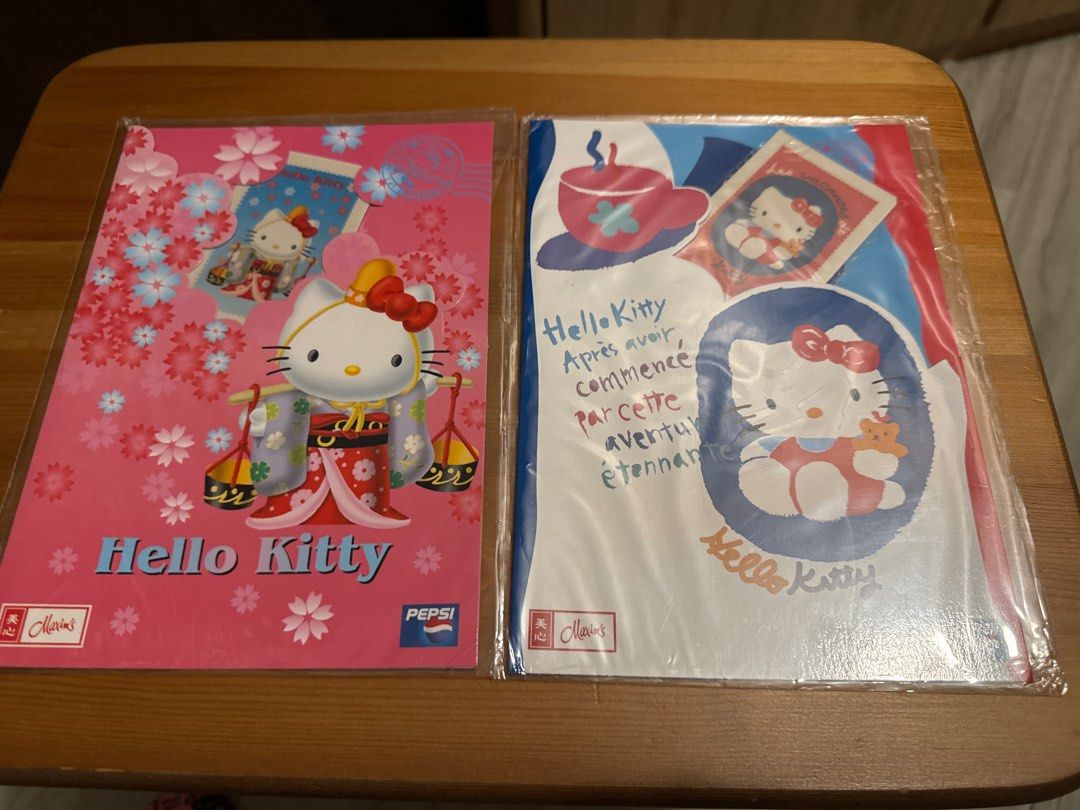 一套四款 Hello Kitty Cafe Sanrio 絕版珍藏1992年, 興趣及遊戲, 書本 & 文具, 漫畫 - Carousell