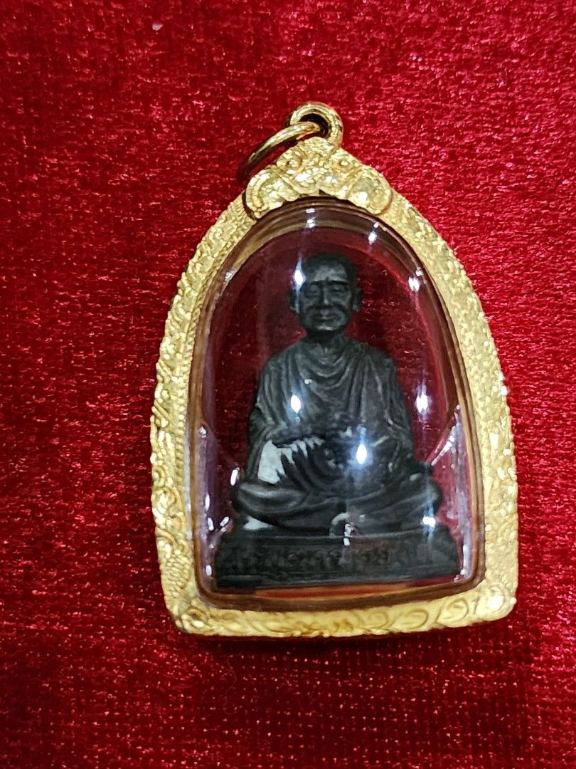 Somdej Toh / AJ Toh, Wat Rakang, Roop Lor/ Loop Lor 2533, Hobbies ...