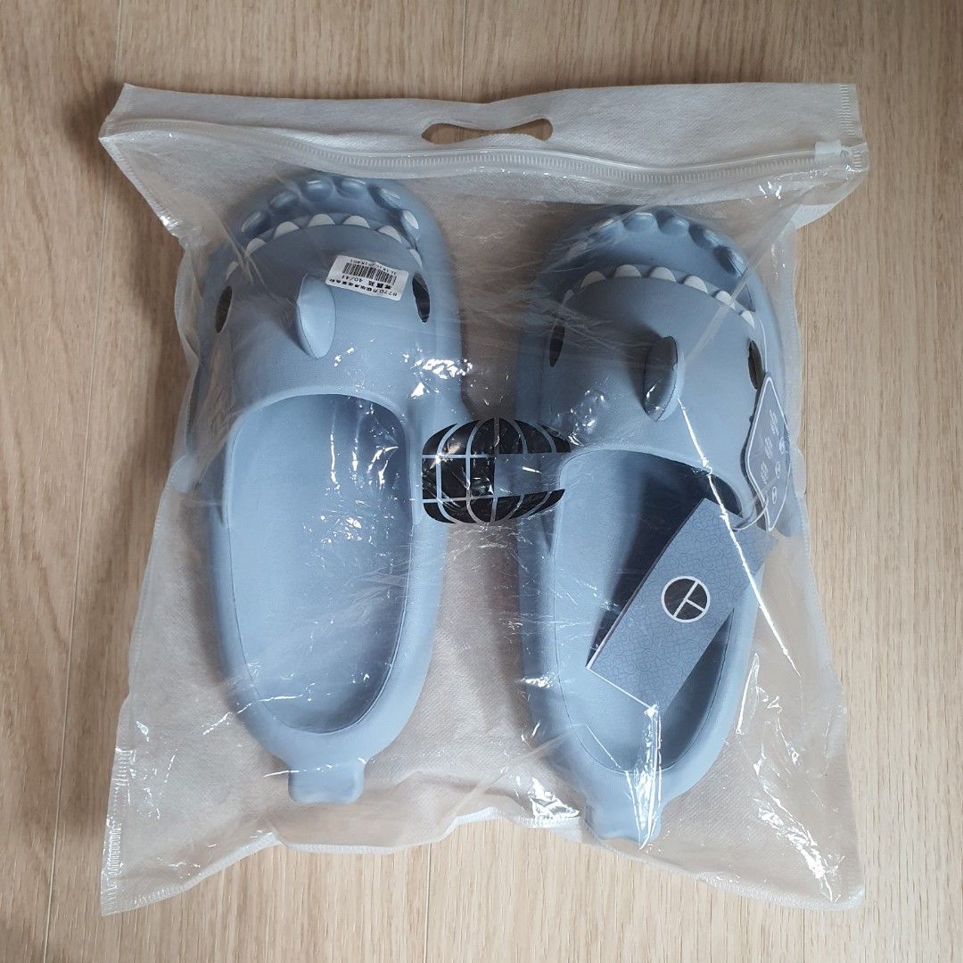 Anti-Slip Shark Slipper, Men's Fashion, Footwear, Flipflops and Slides ...