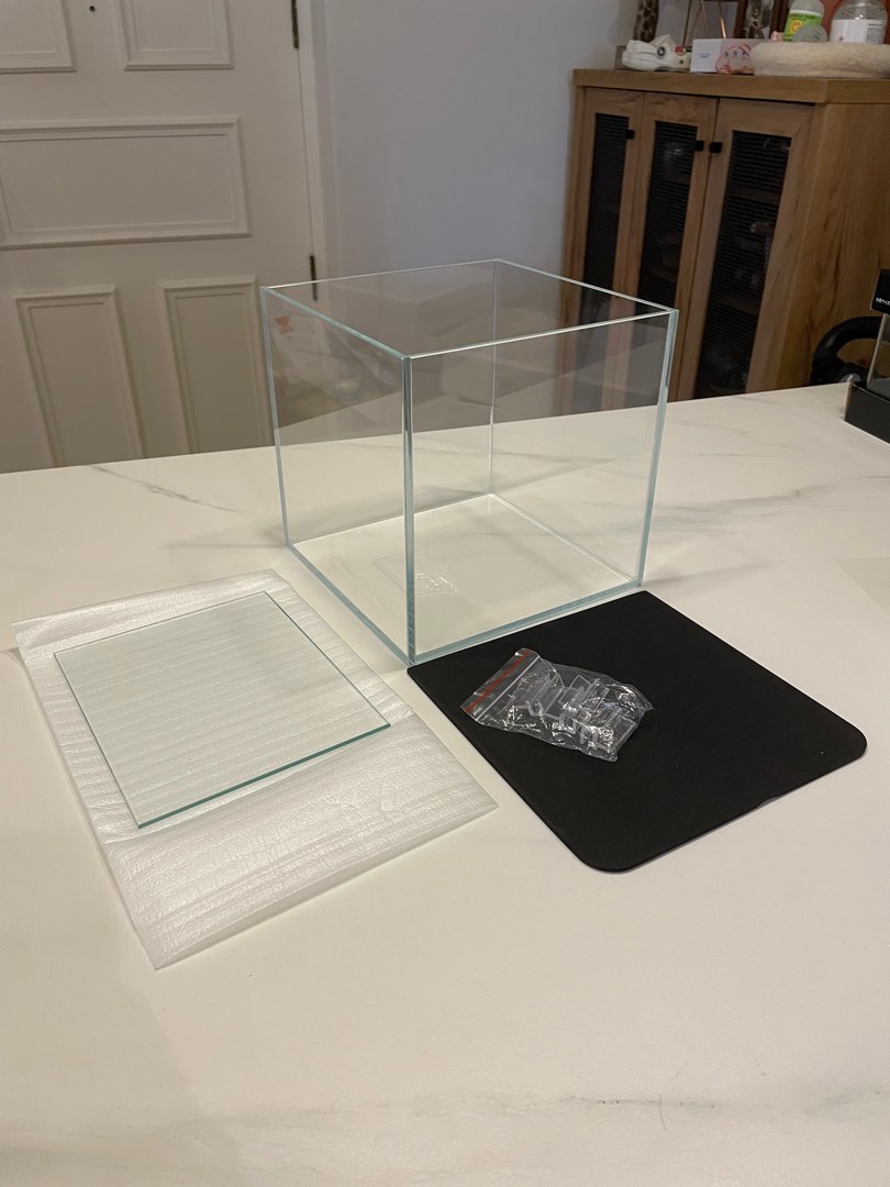 [BNIB] Cube Fish Tank / Aquarium / Terrarium / Acquascape, Pet Supplies ...