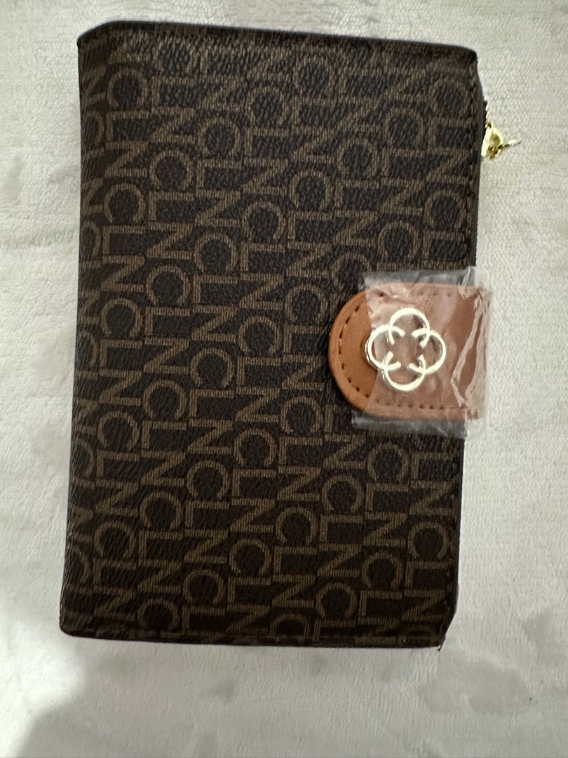 CLN Rissey Classic Wallet, Women's Fashion, Bags & Wallets, Wallets ...