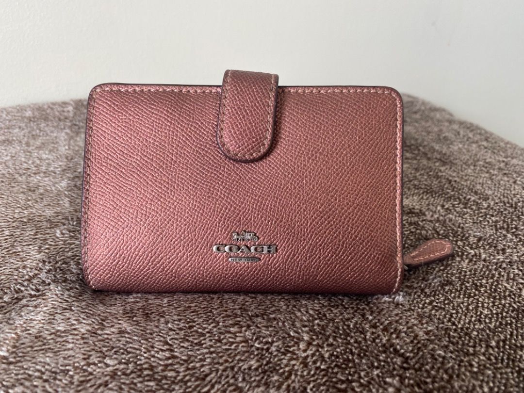 Coach Bifold Wallet, Women's Fashion, Bags & Wallets, Wallets & Card ...