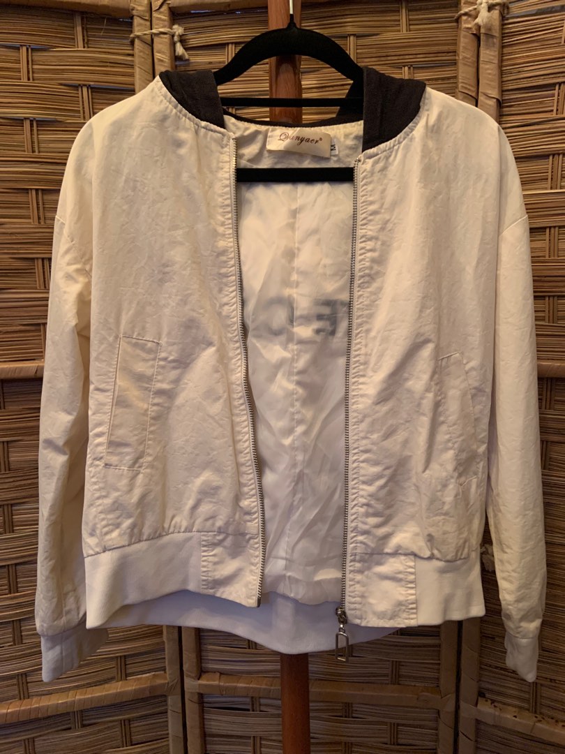 Cream cropped jacket, Women's Fashion, Coats, Jackets and Outerwear on ...