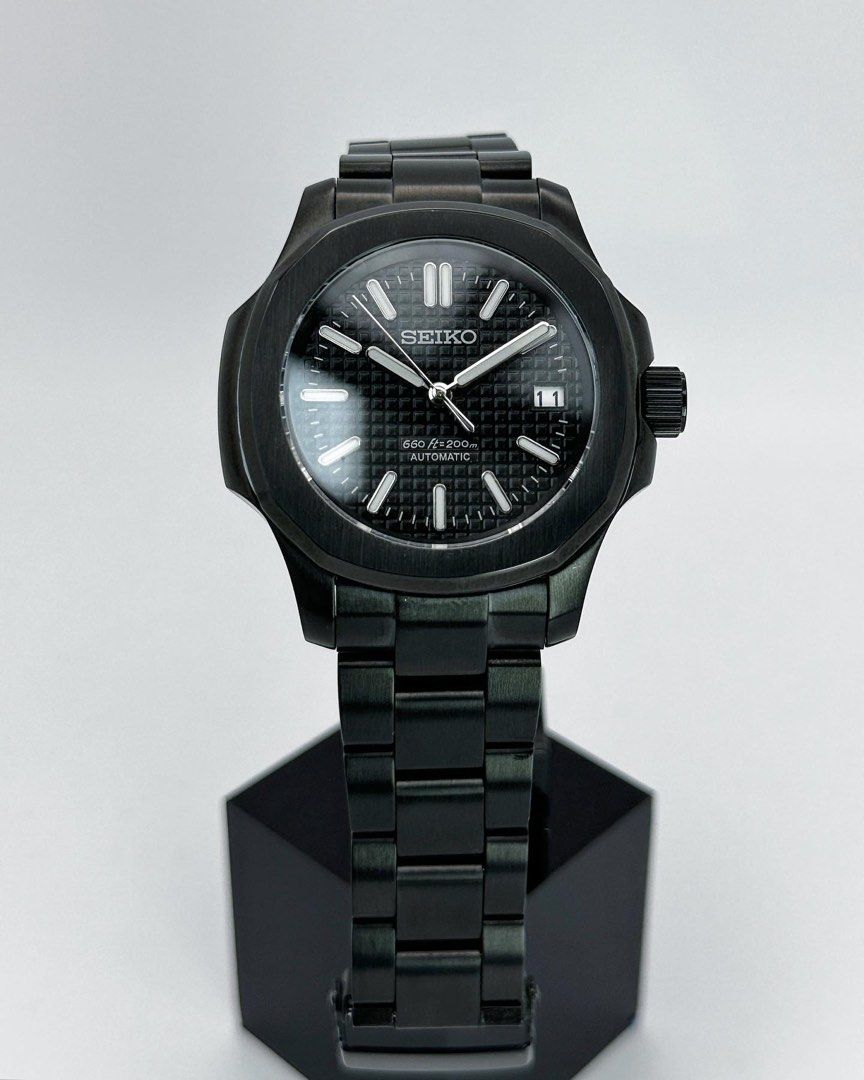 Custom Seiko Mod Black Waffle Nautilus in 40mm, Men's Fashion, Watches ...