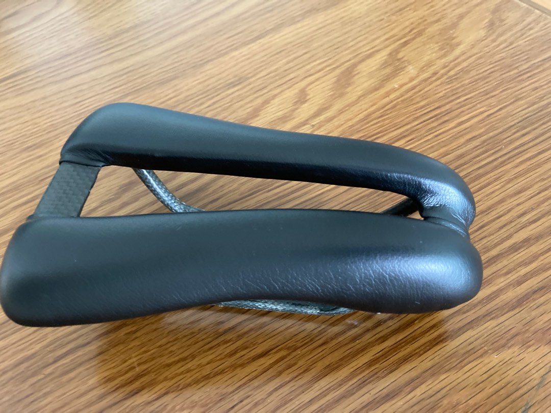 Dash saddle carbon super light, Sports Equipment, Bicycles & Parts ...