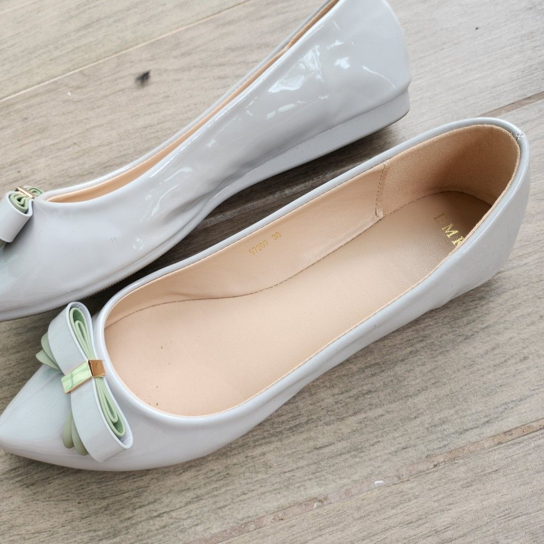 DMK Ribbon Flats, Women's Fashion, Footwear, Flats on Carousell