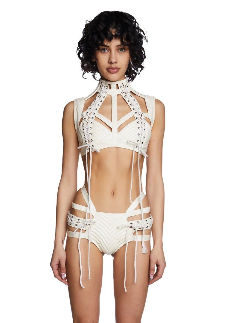 Dollskill Rude Awakening Harness Bra Top, 女裝, 上衣, 其他上衣 - Carousell