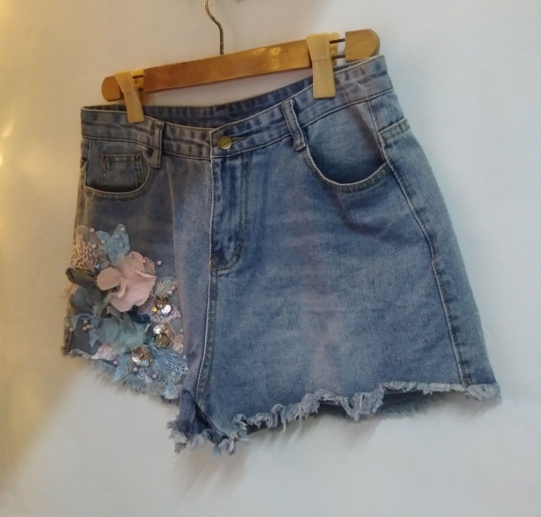 FLOWER EMBELLISHED TATTERED SHORT S, Women's Fashion, Bottoms, Shorts ...