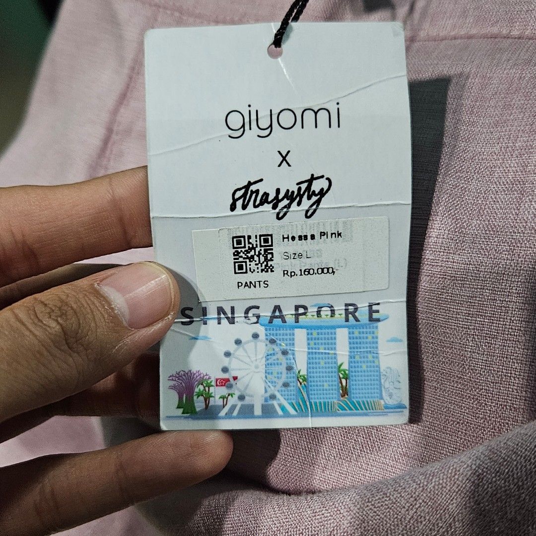 GIYOMI x STRASYSTY, Fesyen Wanita, Pakaian Wanita, Bawahan di Carousell