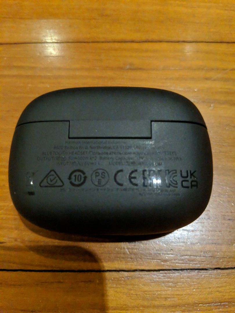 JBL Wave Beam Charging Case Only, Audio, Earphones on Carousell