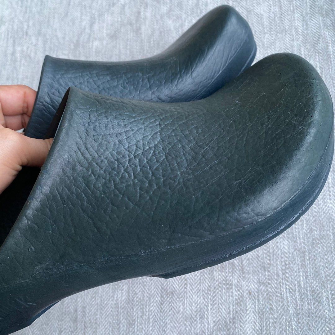 Kitchen chefs Clogs, Men's Fashion, Footwear, Slippers & Slides on ...