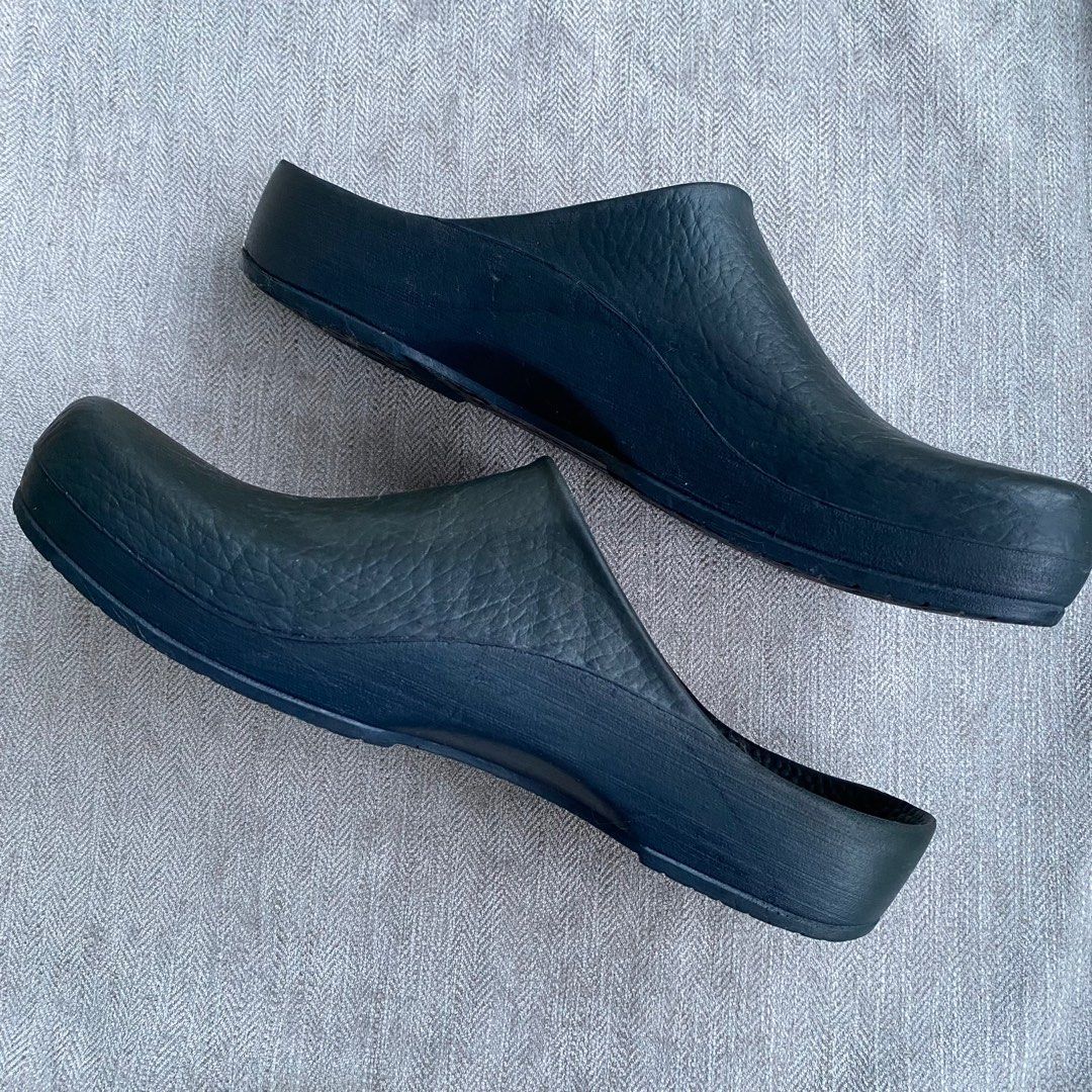 Kitchen chefs Clogs, Men's Fashion, Footwear, Slippers & Slides on ...