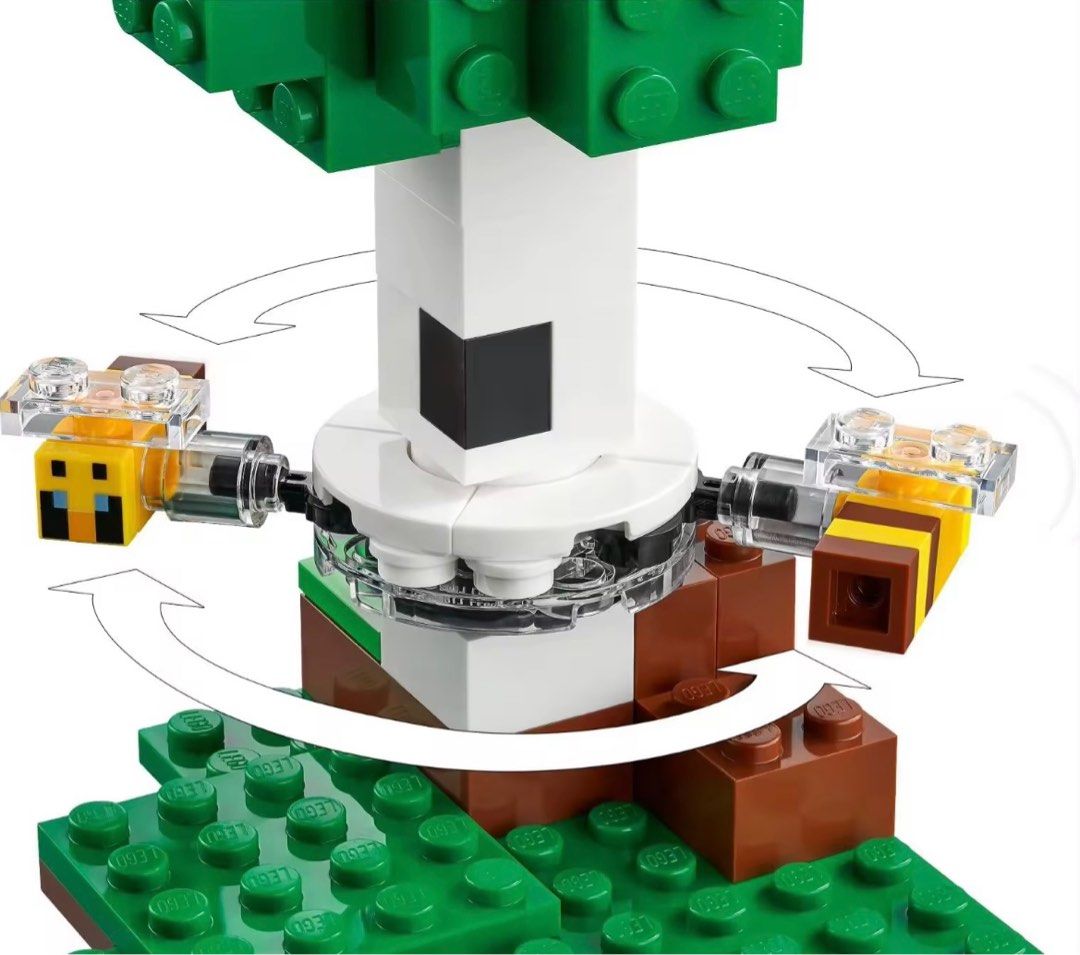 LEGO Minecraft (21241) The Bee Cottage, Hobbies & Toys, Toys & Games on ...