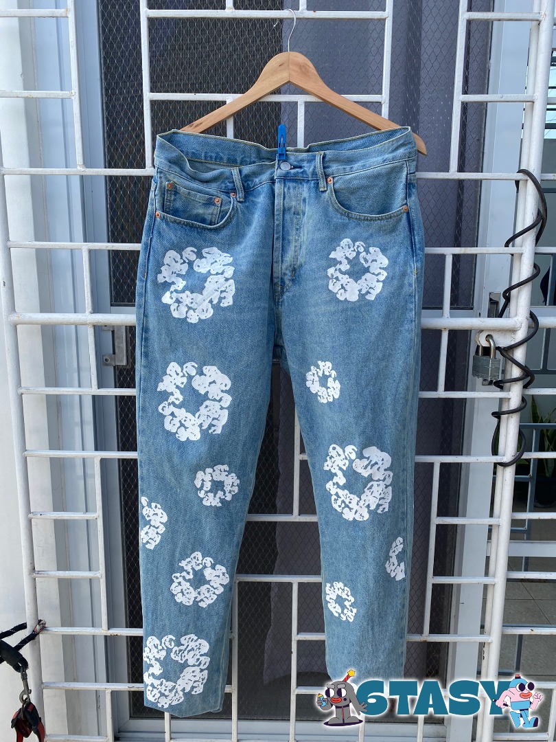 LEVI's 501 x DENIM TEAR Jeans, Men's Fashion, Bottoms, Jeans on Carousell