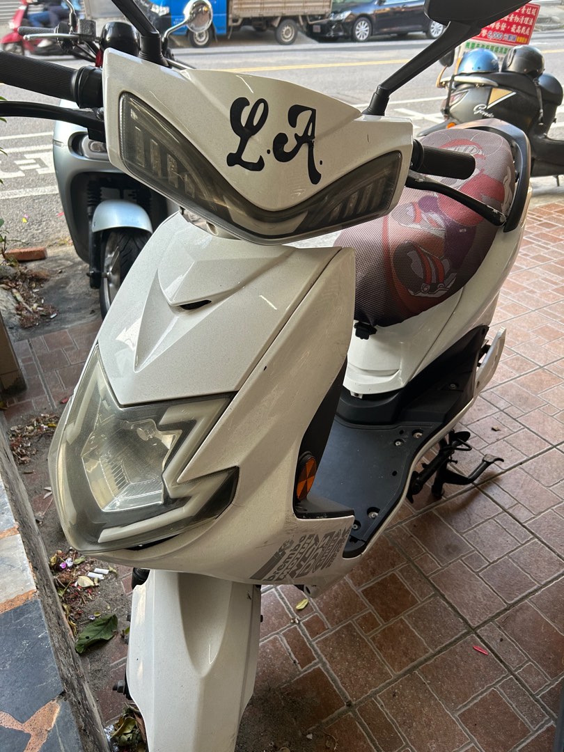 Mio type E-bike, 機車, 電動機車在旋轉拍賣