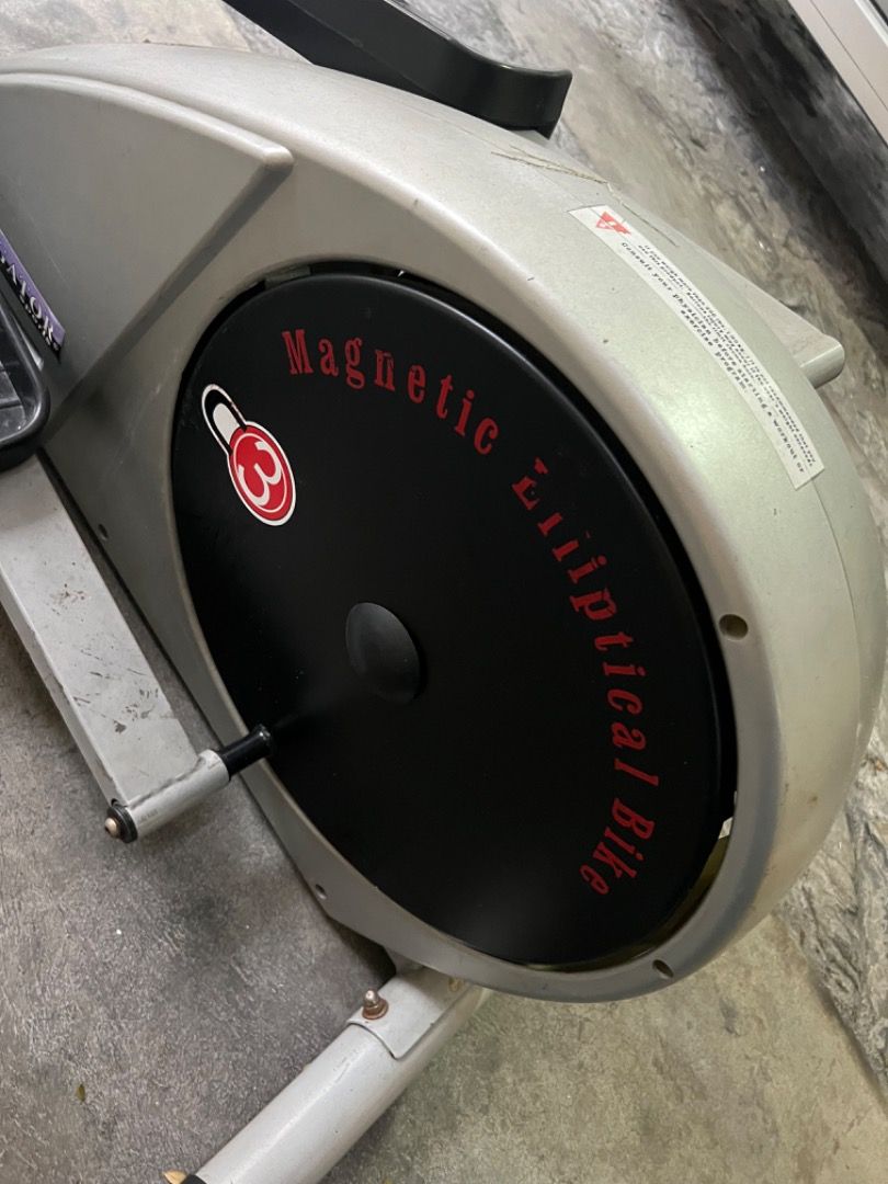 Navigator Elliptical Cardio Machine, Sports Equipment, Exercise ...